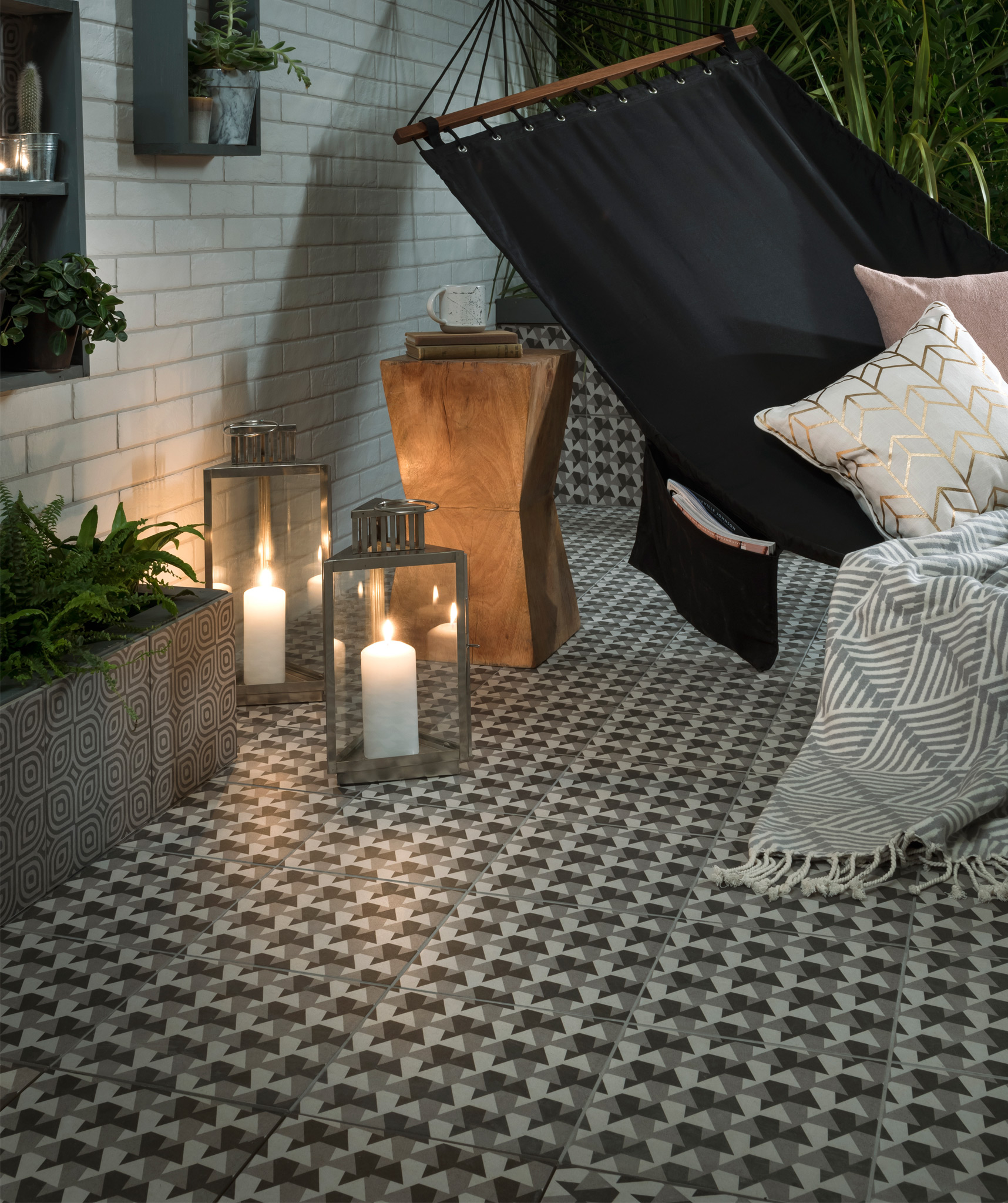 Monogeo™ | Topps Tiles